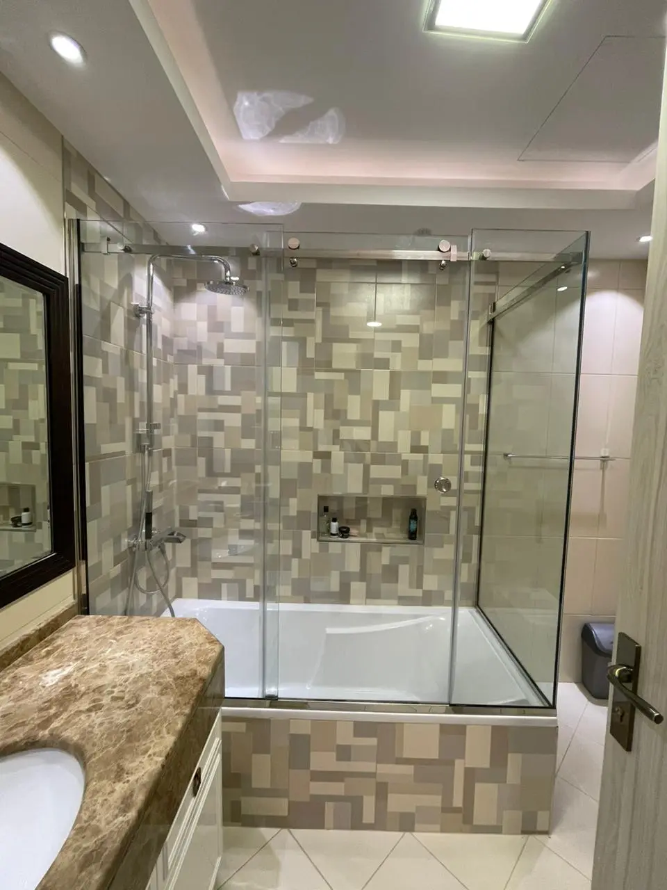 Bathtub Glass Designs Glass bathtub enclosures are a perfect..